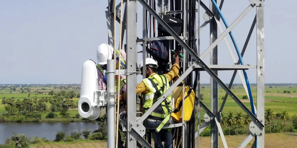 High-tech internet solution across the Congo River links Kinshasa ...